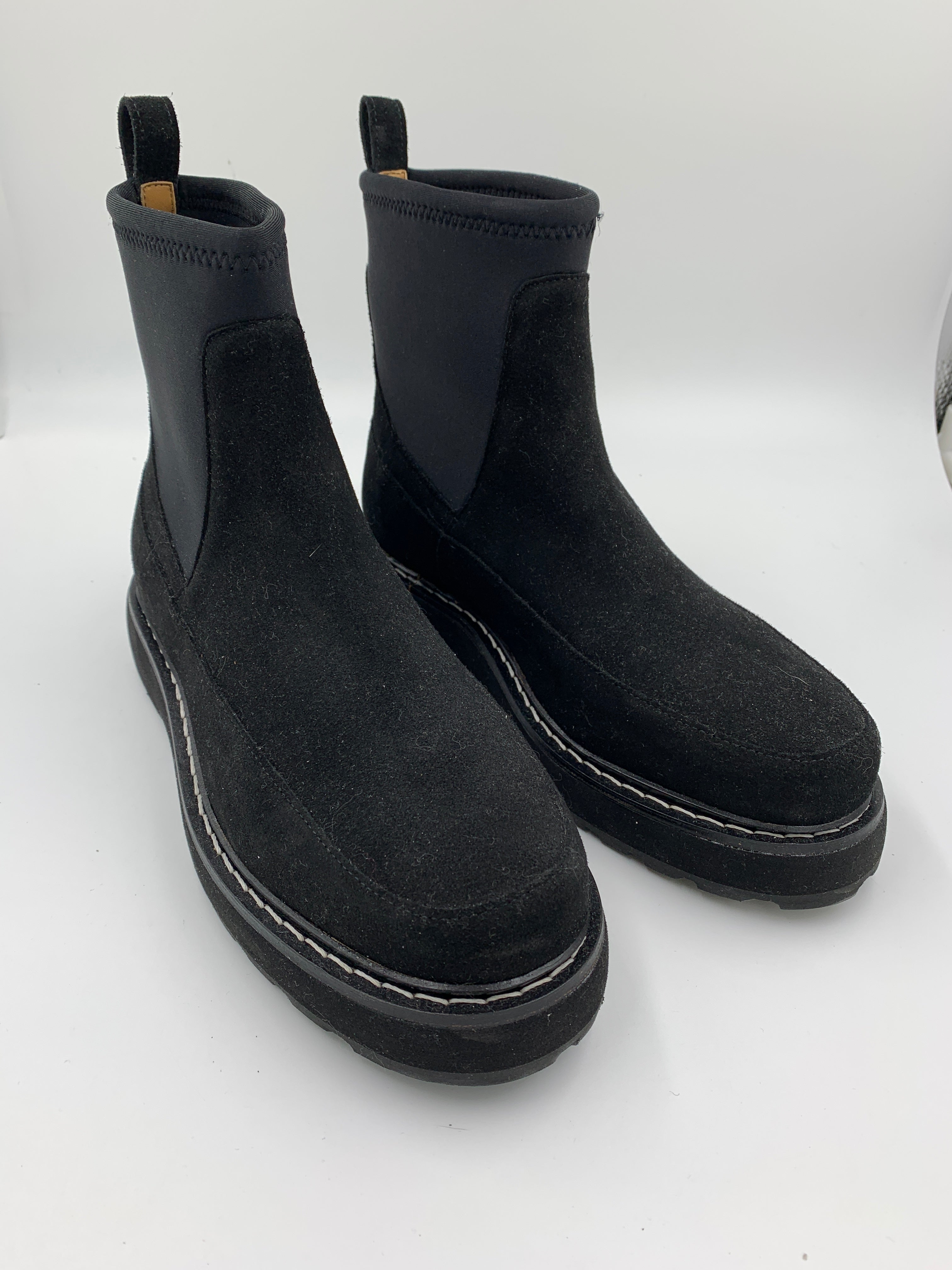 Sample Black Chelsea Boot Unlined 38